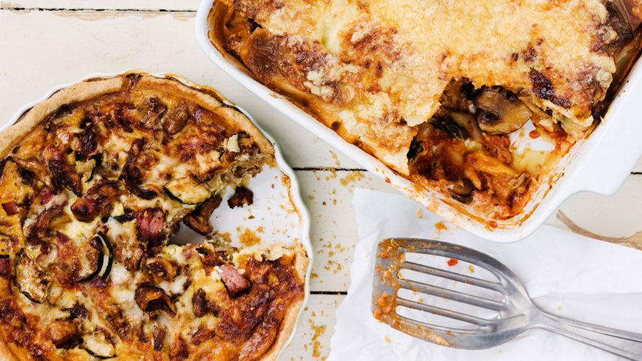 Kalkonpaj med kantareller, zucchini och gruyèreost - Ingelsta Kalkon